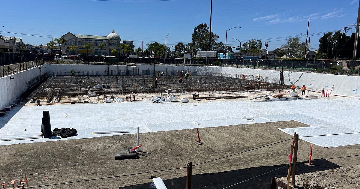 Bolsa Row Terrace | EPRO